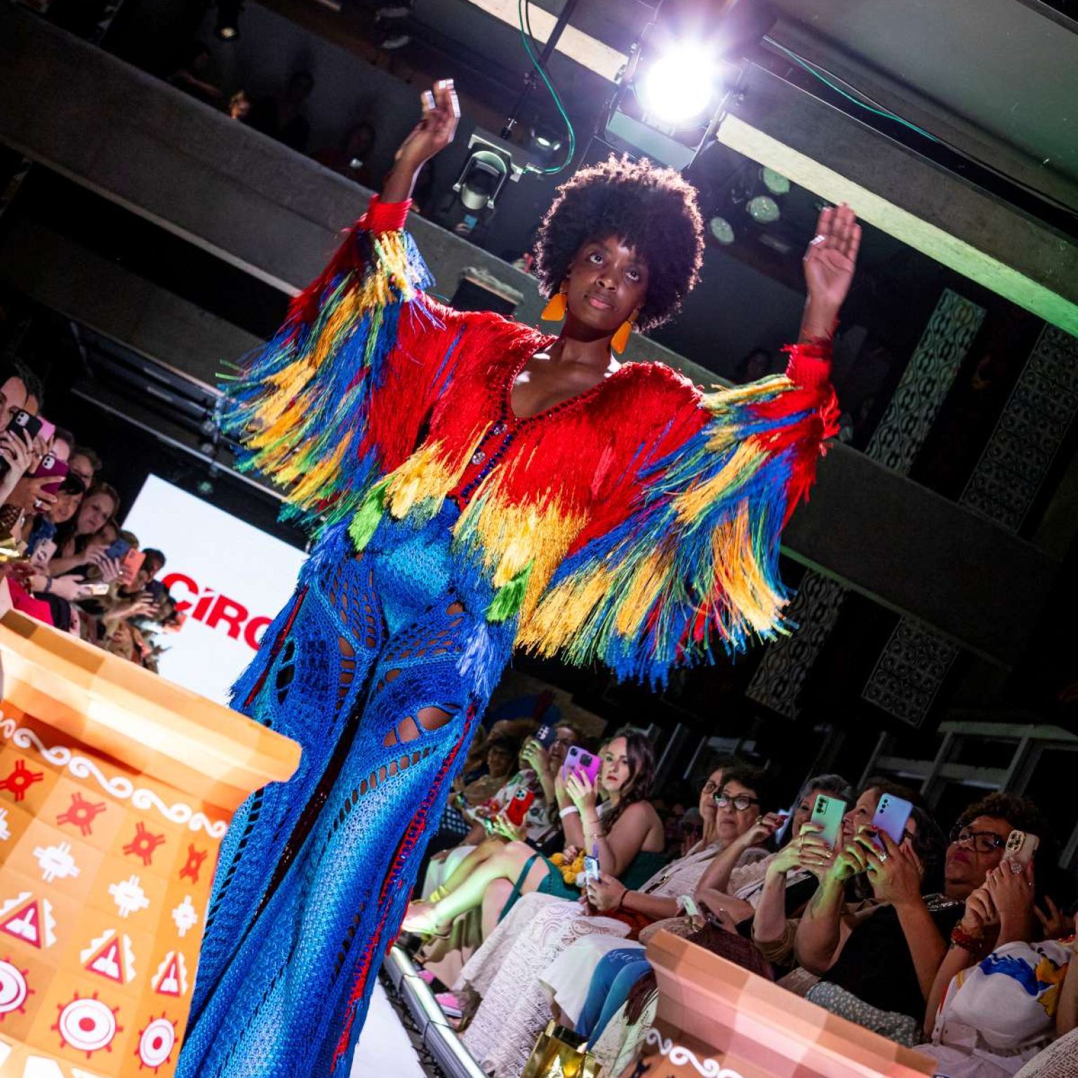 Campo-grandense Higor Euzébio brilha no 1º Desfile de Moda Artesanal do ...